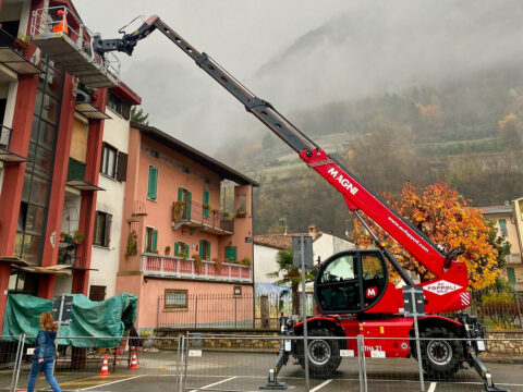 MAGNI : gamme de chariots télescopiques élévateurs rotatifs 360